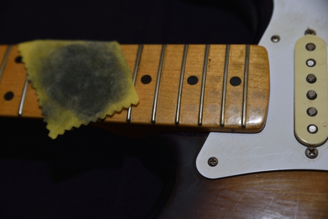 数々のアーティストが使用するというギタークリーニングクロス「JJ's Gorgomyte Gorgomyte Polishing Cloth ...