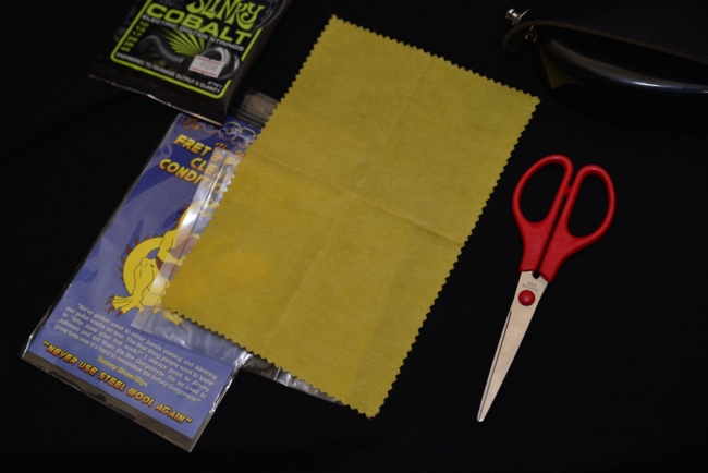 数々のアーティストが使用するというギタークリーニングクロス「JJ's Gorgomyte Gorgomyte Polishing Cloth ...