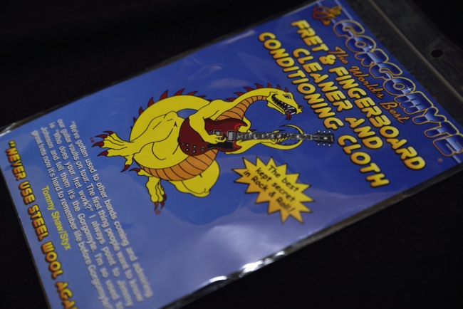 数々のアーティストが使用するというギタークリーニングクロス「JJ's Gorgomyte Gorgomyte Polishing Cloth ...