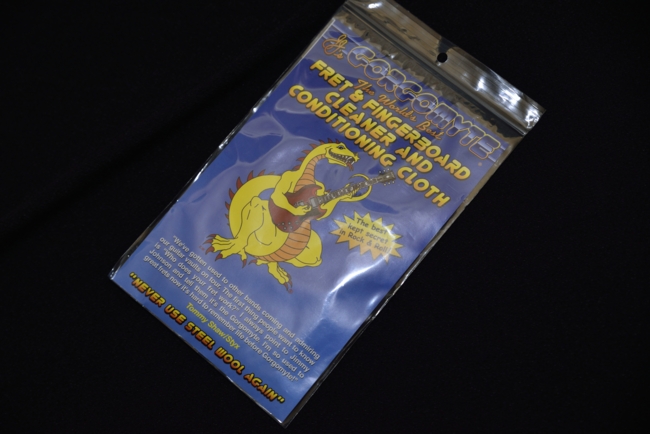 数々のアーティストが使用するというギタークリーニングクロス「JJ's Gorgomyte Gorgomyte Polishing Cloth ...