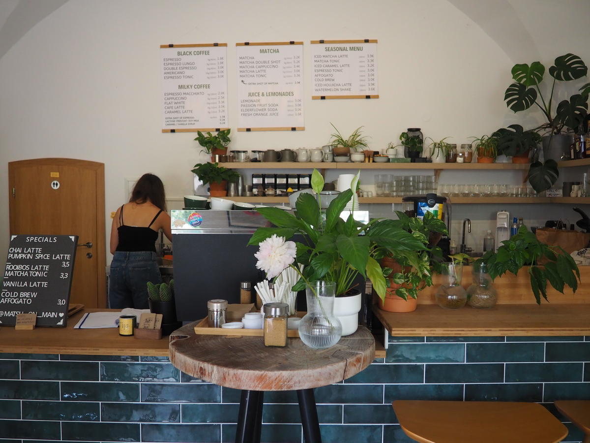 【Matsu premium tea & coffee】ブラチスラバで日本の抹茶を味わえるカフェ - トラリブ Travel Blog