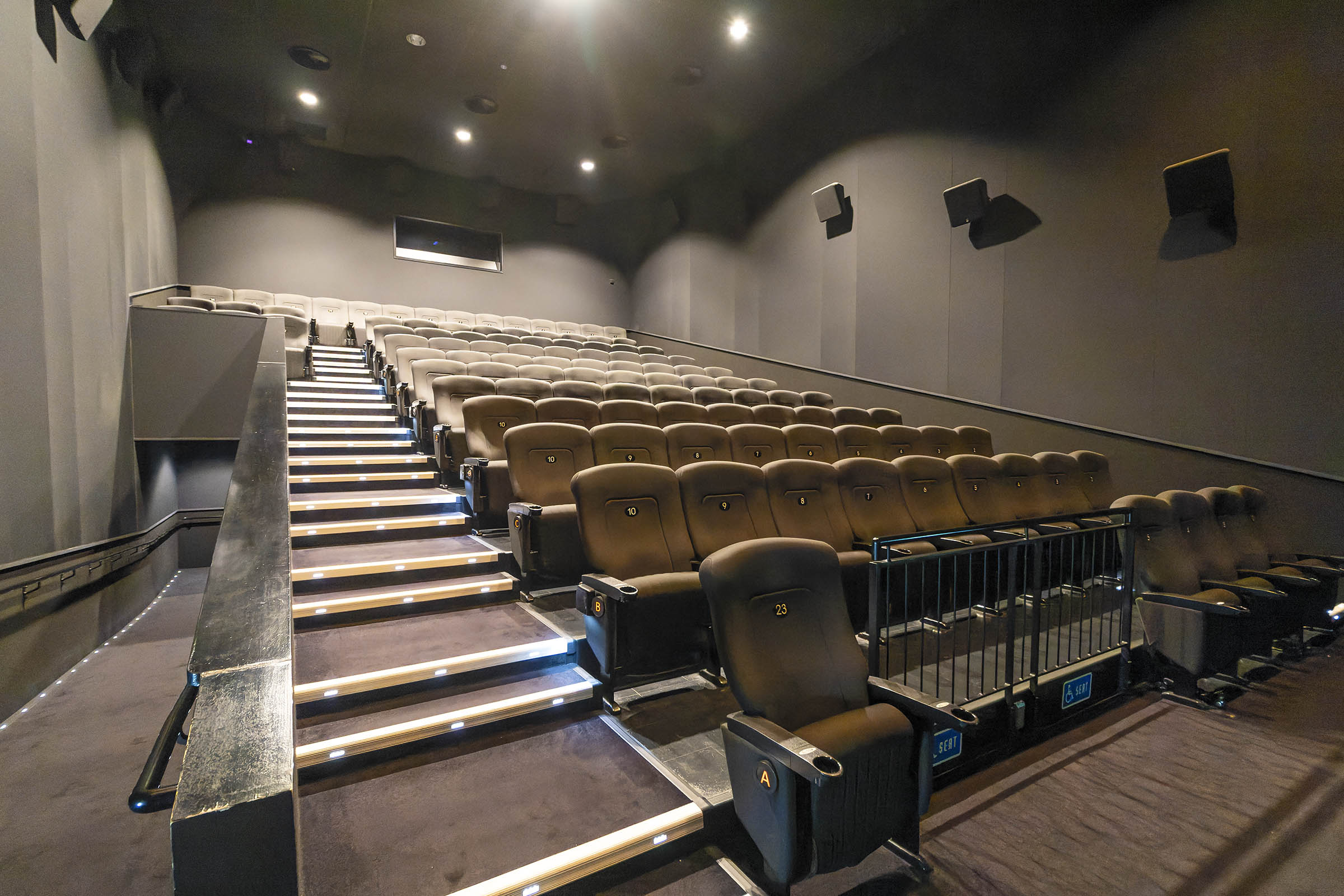 2023年10月7日「MOVIXあまがさき・シアター8『アイドルマスター ミリオンライブ！第3幕』」 - TRGA2