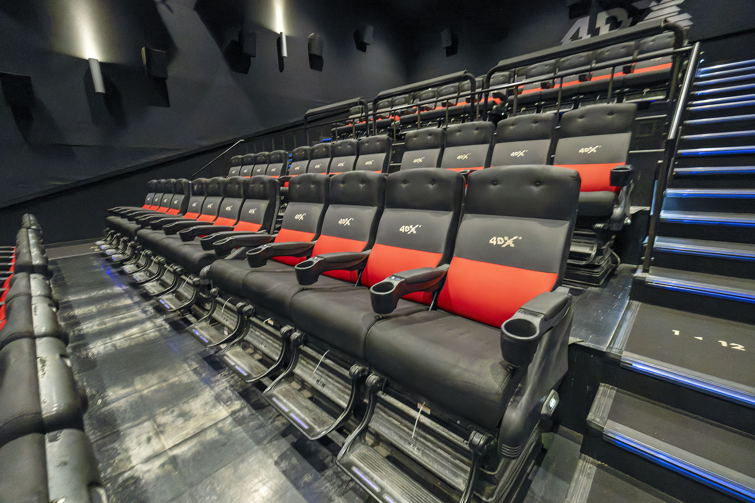 2024年10月6日「イオンシネマ京都桂川・シアター2（4DX）映画『ラブライブ！虹ヶ咲学園スクールアイドル同好会 完結編 第1章』4DX上映 ...