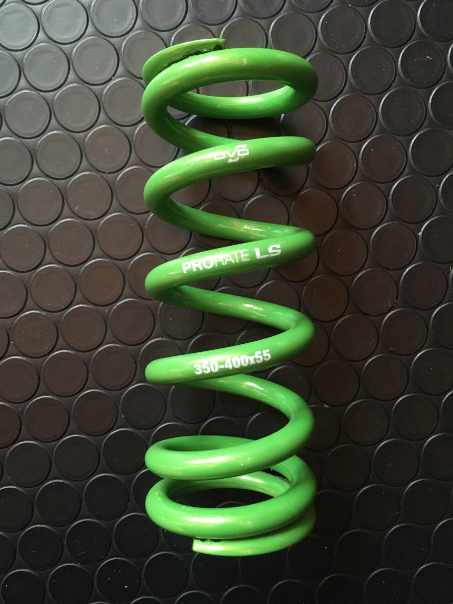 DVO pro rate springをノーマルレート(LS spring)へ変更 - 信州お山バイカーのブログ