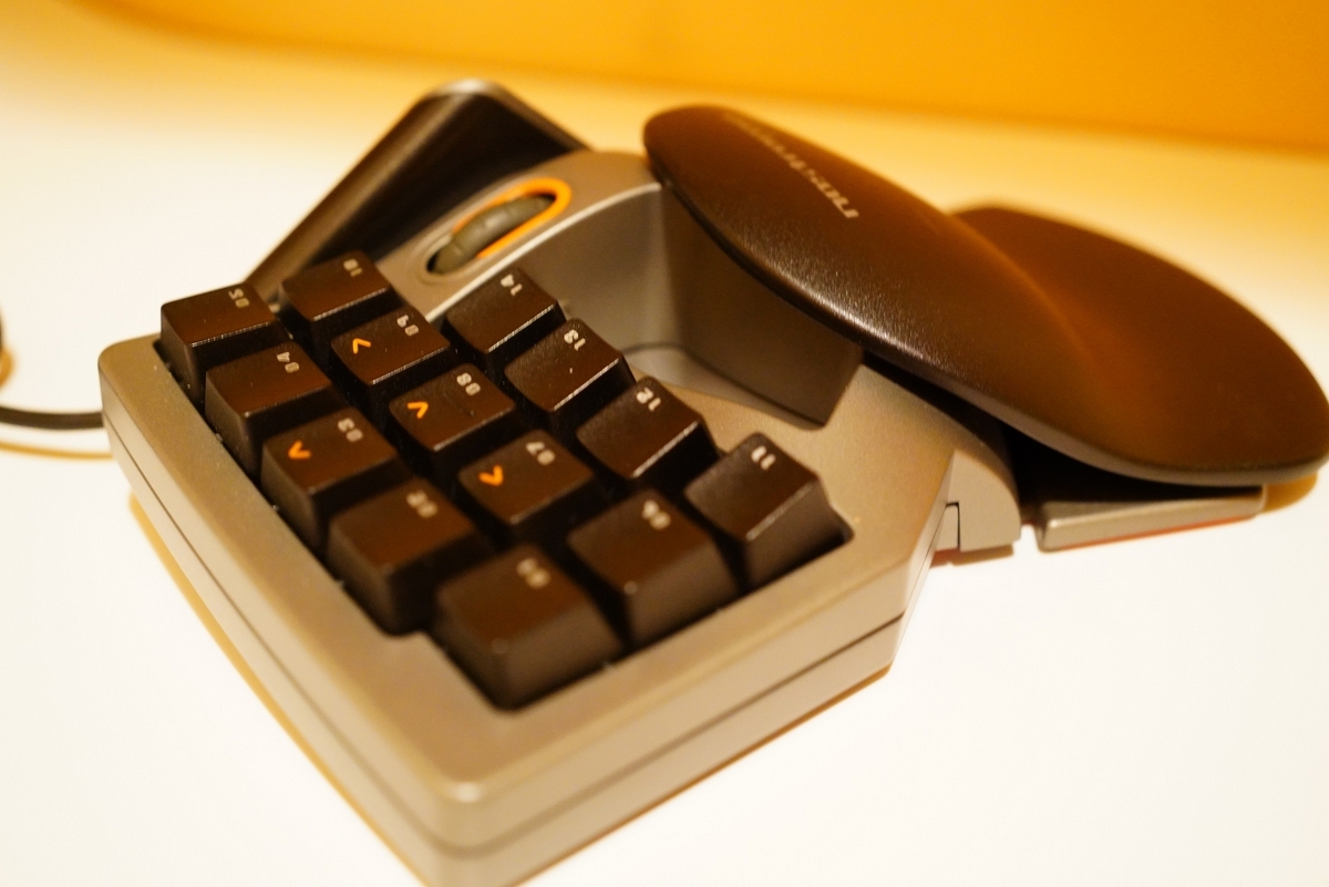 Belkin Nostromo Speedpad n52 10年以上前の片手キーボード（ゲームパッド）レビュー - 怠惰に生きてる記録