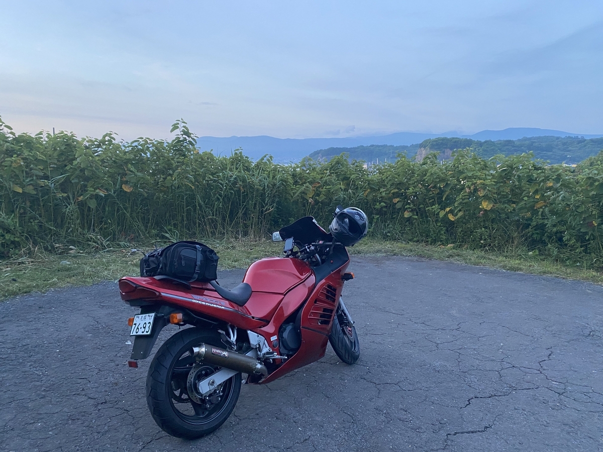 車検前の朝小樽 with RF400RV - 怠惰に生きてる記録