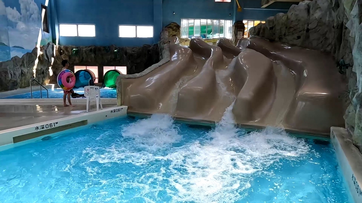 【桐生】群馬に常夏の海があった ～ 桐生市新里温水プール カリビアンビーチ - 全国ローカルグルメの旅