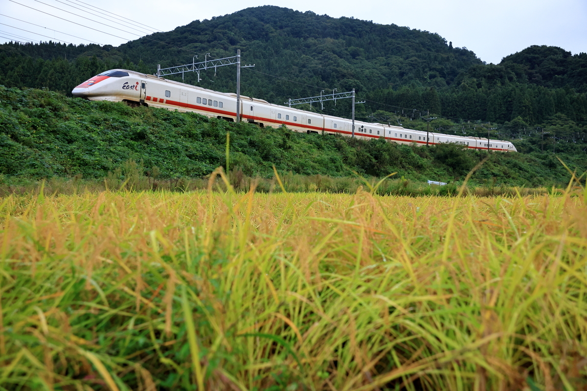 早朝の庭坂の大カーブを往く、E926形 East i 新幹線を撮る！ - 続 うっかり鉄の鉄道風景写真撮影記