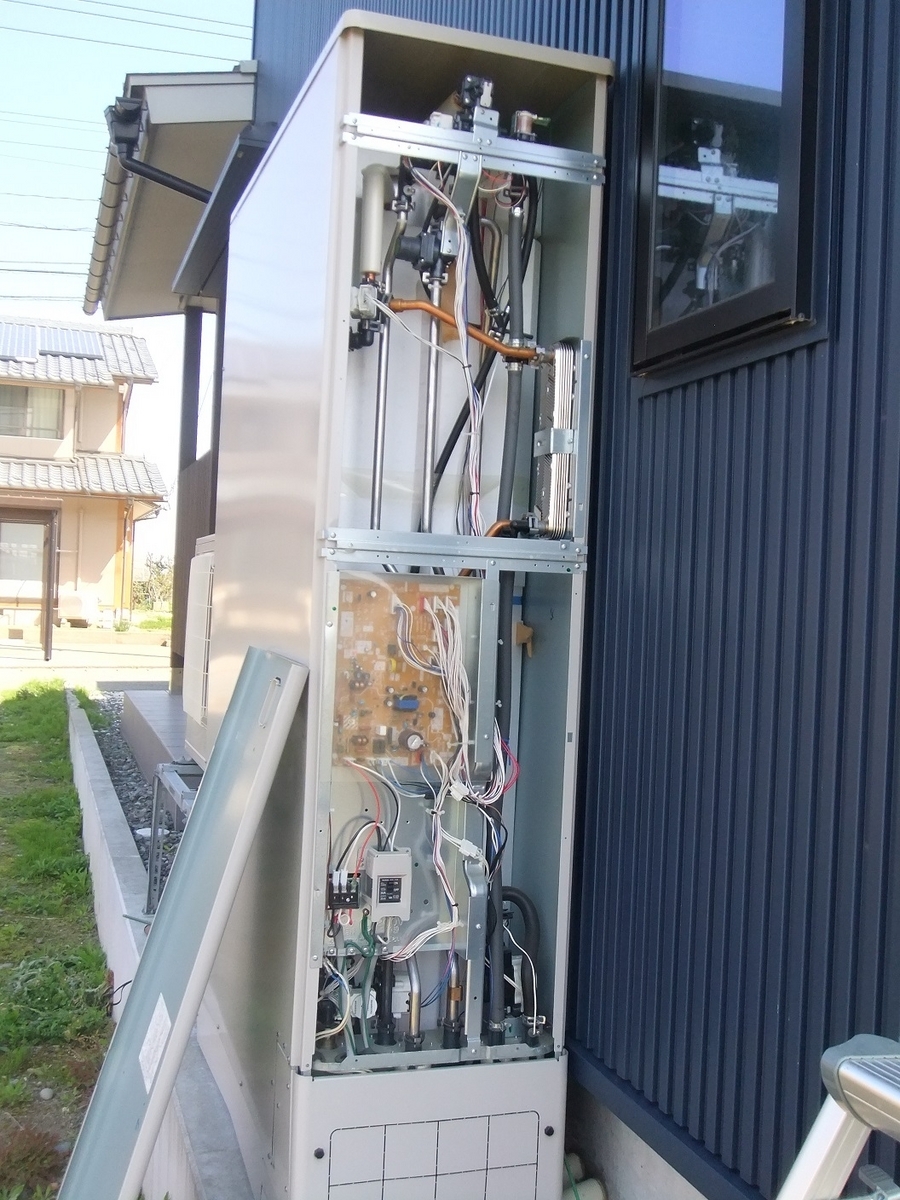 エコキュートの断熱補強（準備） - uma-chuのブログ