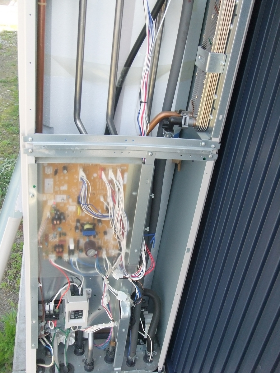 エコキュートの断熱補強（準備） - uma-chuのブログ