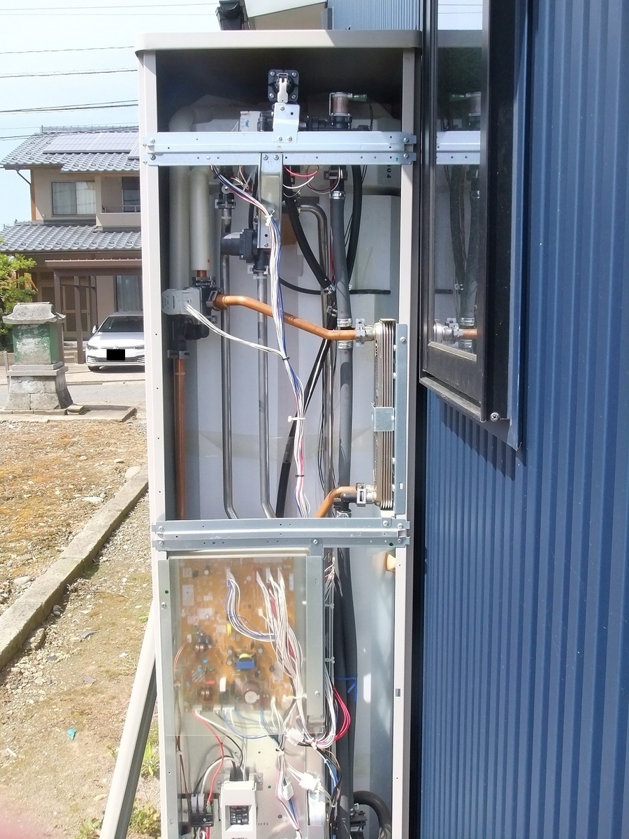 エコキュートの断熱補強 - uma-chuのブログ