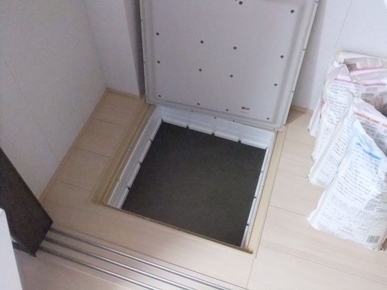 冬を迎える前に床下点検 - uma-chuのブログ