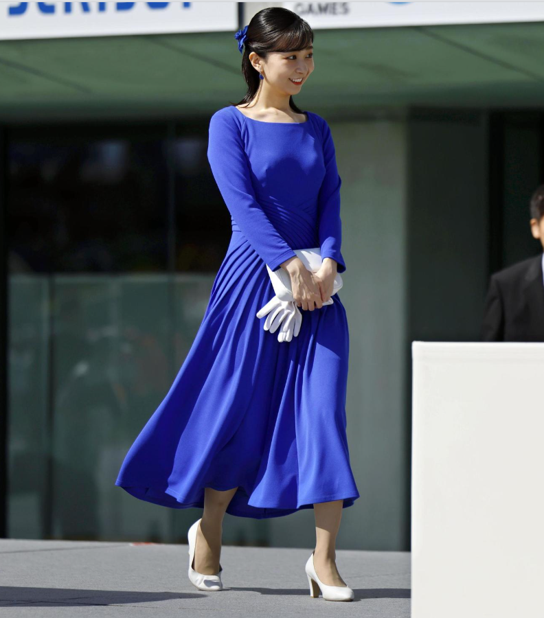 佳子さまの ロイヤルブルーのワンピースドレス | いつか。。。