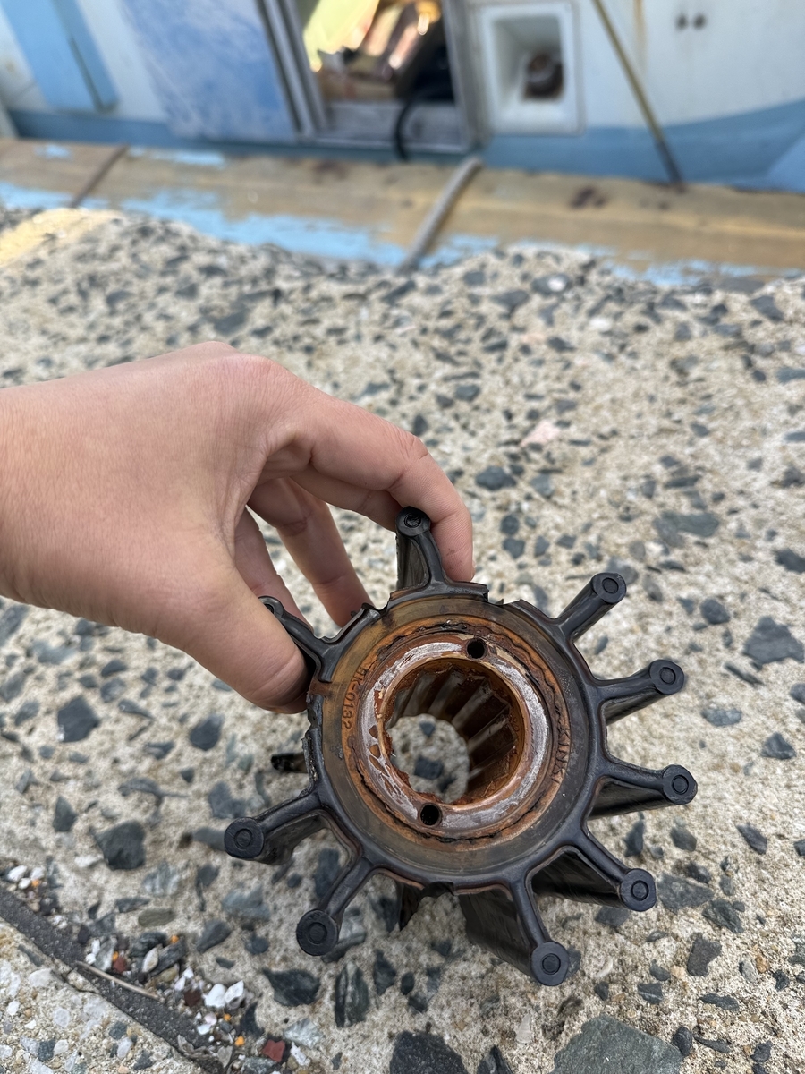 船のメンテナンスと艤装工事 - KARATOMARINE BLOG