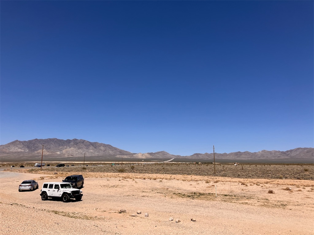 ラスベガスへの砂漠ドライブとパンクロックミュージアム【アメリカ旅行記5日目】 - 旅と音楽｜風流三昧