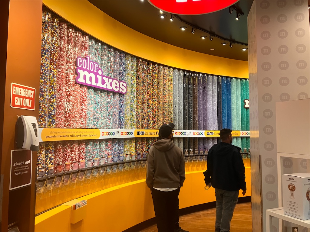 ラスベガスへの砂漠ドライブとパンクロックミュージアム【アメリカ旅行記5日目】 - トラスキラボ｜旅行＆スキーの研究所