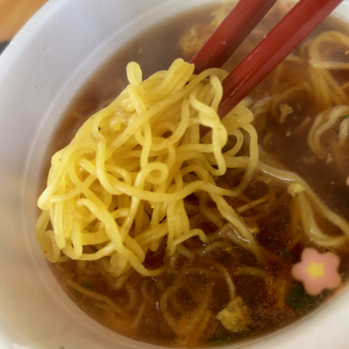 日清麺職人 濃いだし あごだし（日清食品） - らをた広島