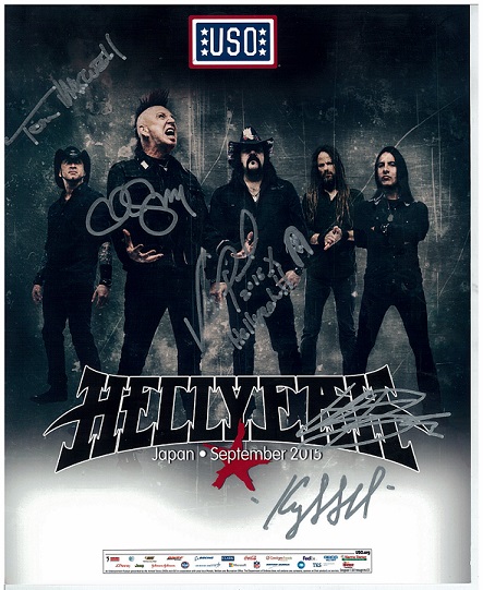 ヘヴィメタルバンドHELLYEAHが横須賀基地にやってきた - Inside the gate