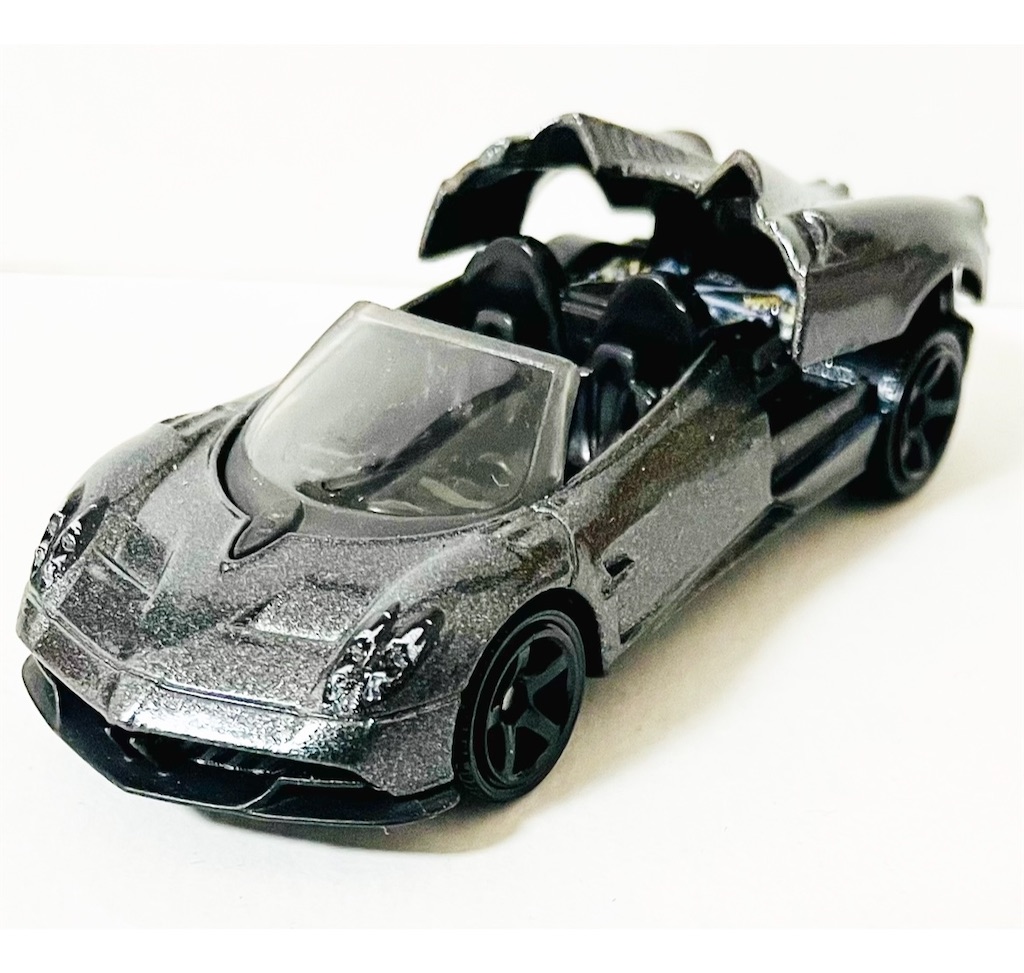 MATCHBOX PAGANI HUAYRA ROADSTER MOVING PARTS - usunonooのブログ@トミカ倉庫