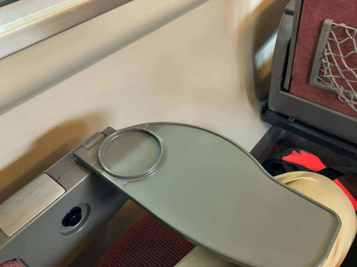 ＜2023年最新＞JR西日本の北陸特急「しらさぎ」を徹底解説！車内の様子や設備を一挙紹介！ - uwemaの日記