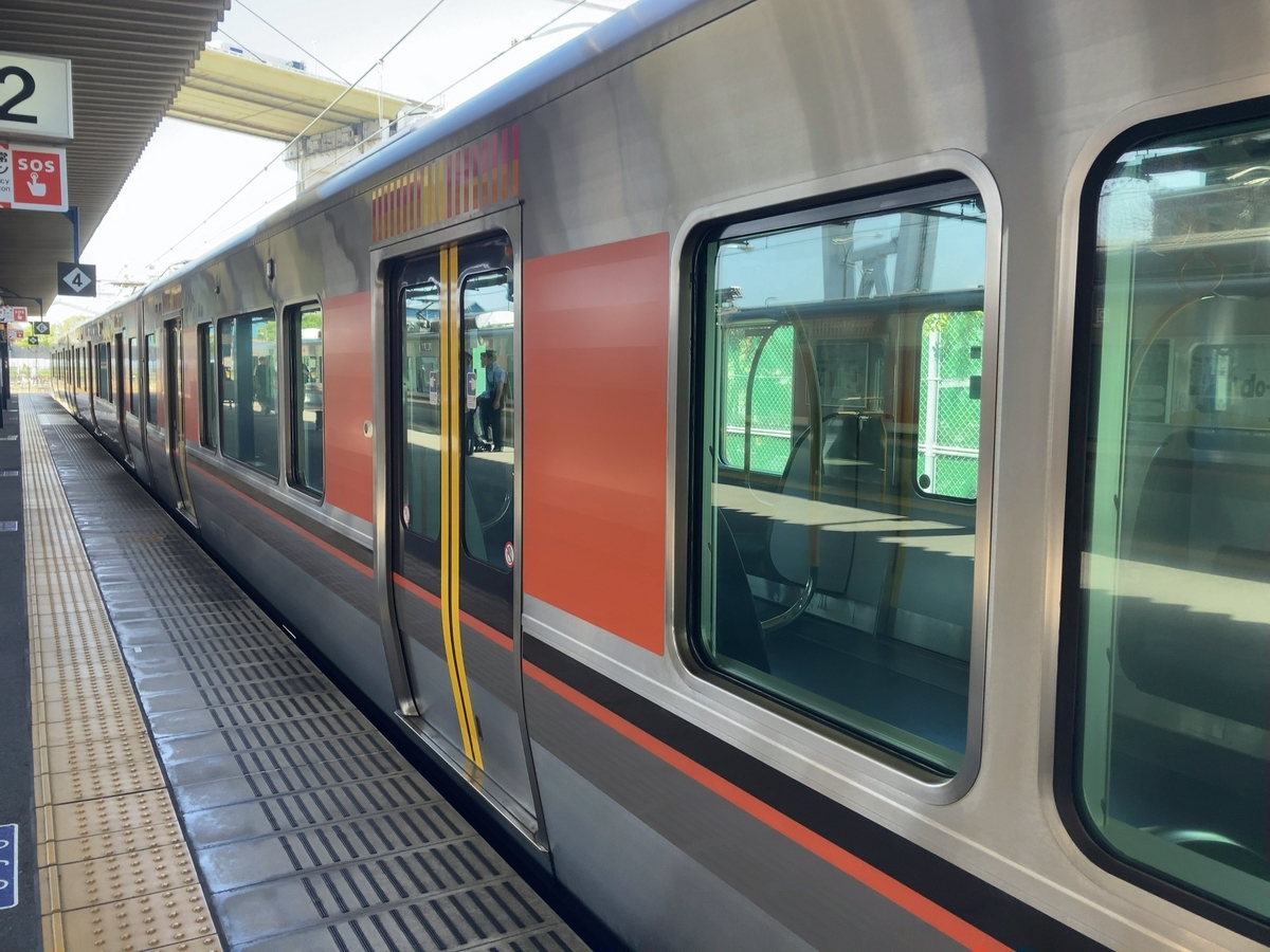 ＜2023年最新＞大阪環状線で活躍する通勤型車両、JR西日本323系の解説（Wi-Fi・座席の様子など） - uwemaの日記