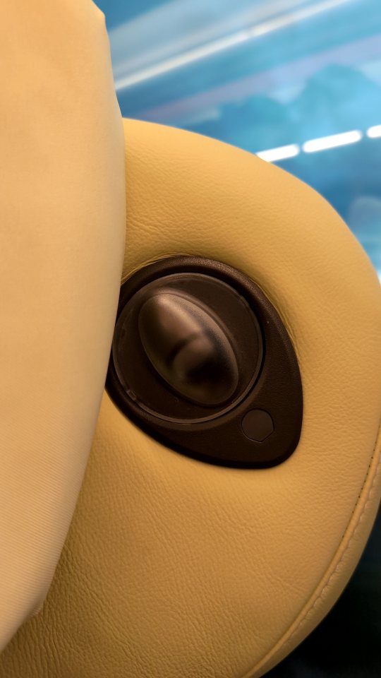 ＜2024年最新＞大阪・京都・名古屋と伊勢志摩を結ぶ観光特急「しまかぜ」を徹底解説！プレミアムカーやカフェの内部も詳しく紹介！ - uwemaの日記