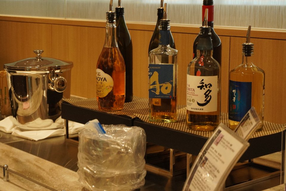 ＜2024年＞羽田空港「ANA SUITE LOUNGE」潜入レポート！ベールに包まれた最上級ラウンジの内部をたくさんの写真で紹介！ - uwemaの日記