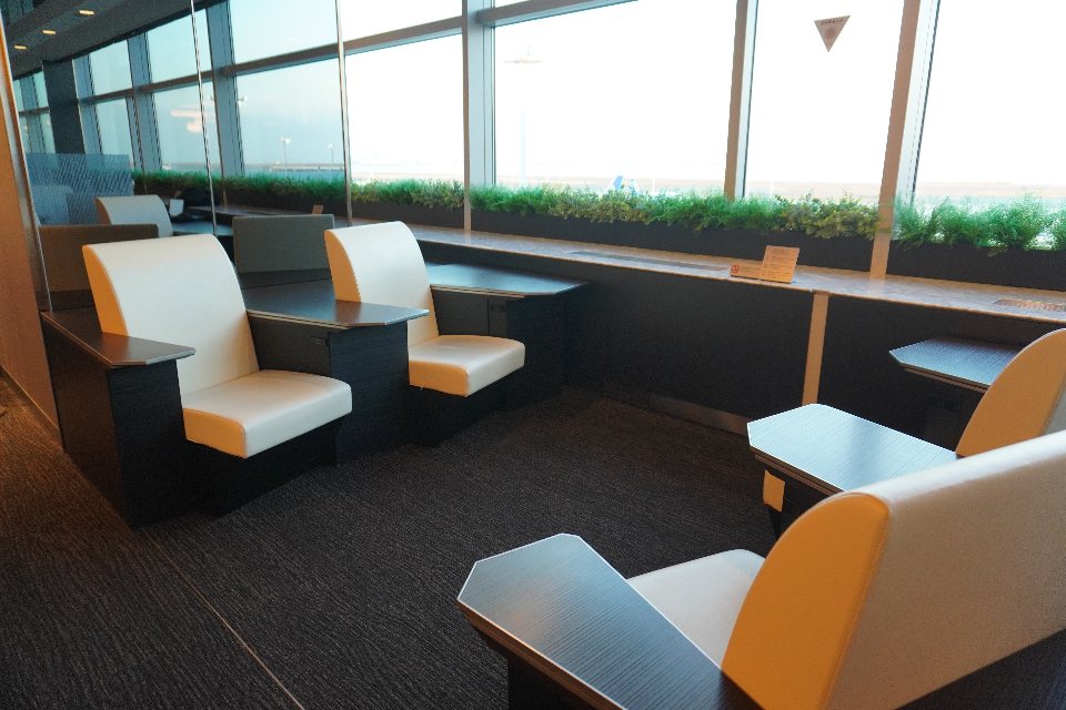 ＜2024年＞羽田空港「ANA SUITE LOUNGE」潜入レポート！ベールに包まれた最上級ラウンジの内部をたくさんの写真で紹介！ - uwemaの日記