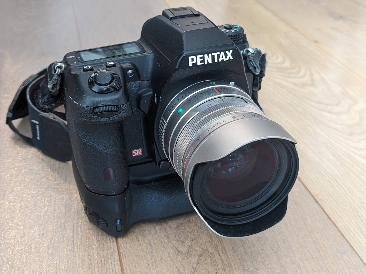 Pentaxの話 - vivid blueな世界