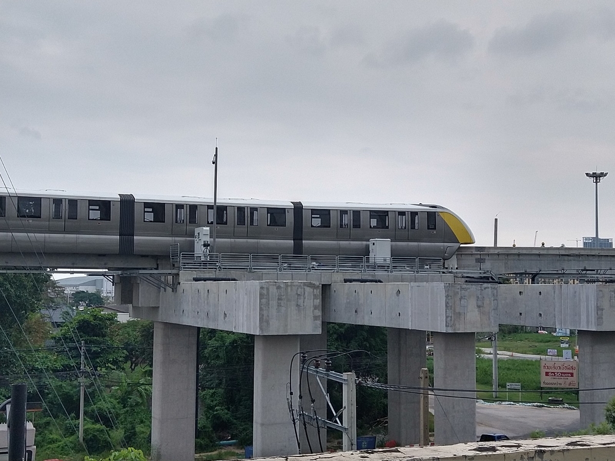 まもなく開業するバンコク市内鉄道新路線 - MRTイエローライン （MRT Yellow Line） - （バンコク・タイ ...