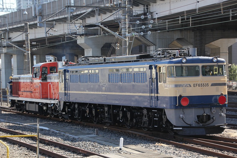 OM出場(EF65 535) in大宮駅 - わらよのブログ
