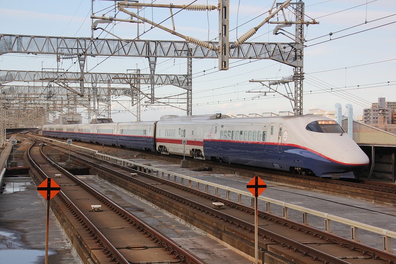 「East i-N〈E2系(N21)＋E926-13(East i)〉」通常検測など in大宮駅 - わらよのブログ