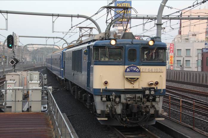 11月13日(日)の撮影 Part-1 団体臨時列車(EF64 38＋旧型客車) - わらよのブログ