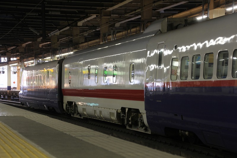 「East i-N〈E2系(N21)＋E926-13(East i)〉」通常検測・安中貨物・OM出場 in大宮駅 - わらよのブログ