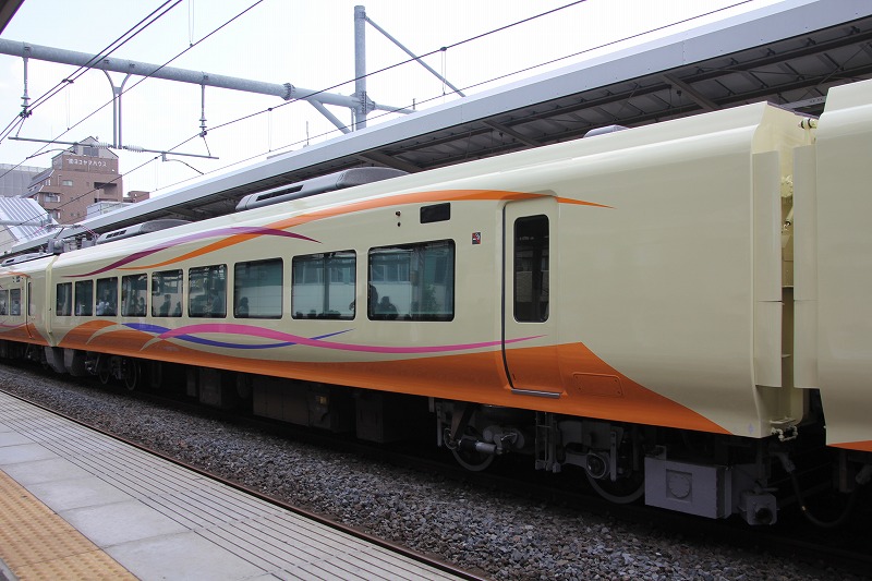 E653系1000番台(U101)転属回送 in宮原駅 - わらよのブログ