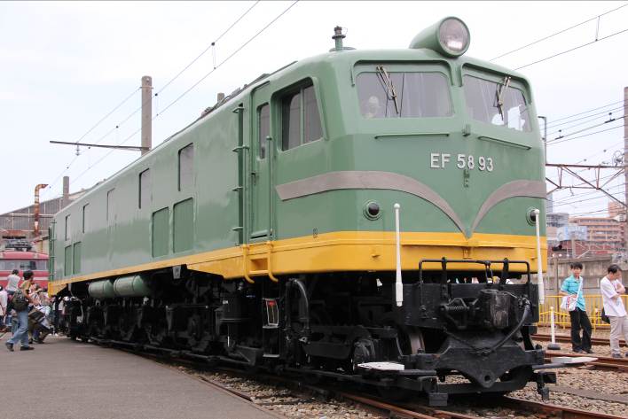 「JRおおみや鉄道ふれあいフェア」 Part-1 DE10ヘッドマーク付・EF58 93 - わらよのブログ