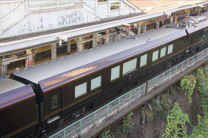 11月13日(日)の撮影 Part-2 E655系(E655-1付) 御乗用列車送り込み回送 - わらよのブログ