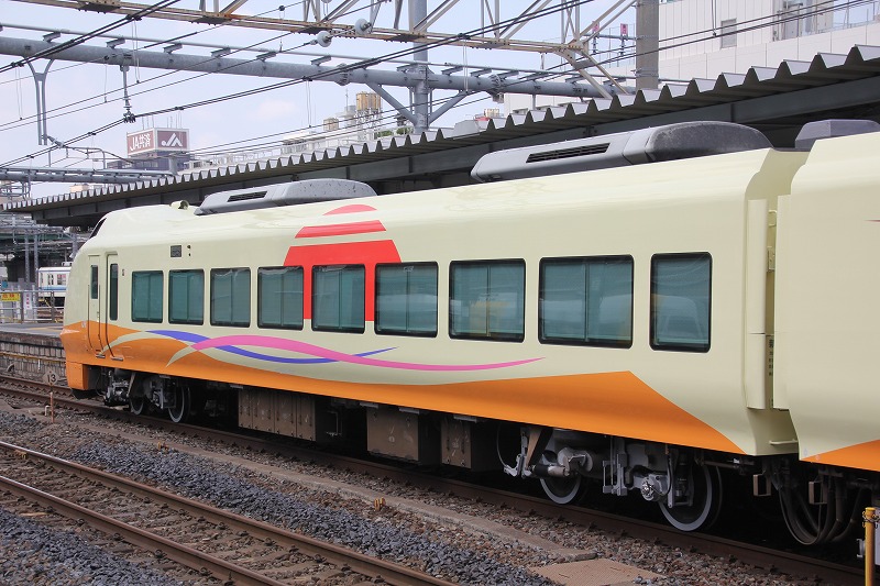 E653系1000番台(U101)転属回送 in大宮駅 - わらよのブログ