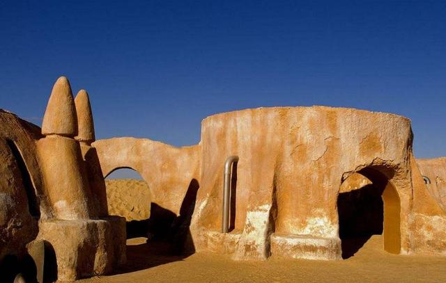 Why Desert Sand Can't Be Used as Building Materials - washplant’s blog