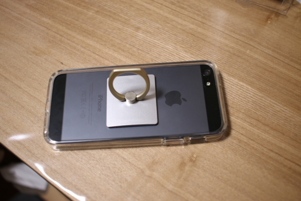 iPhone5にバンカーリング的なものを装着してみた - ワッサンの平凡で堅実な生活ブログ