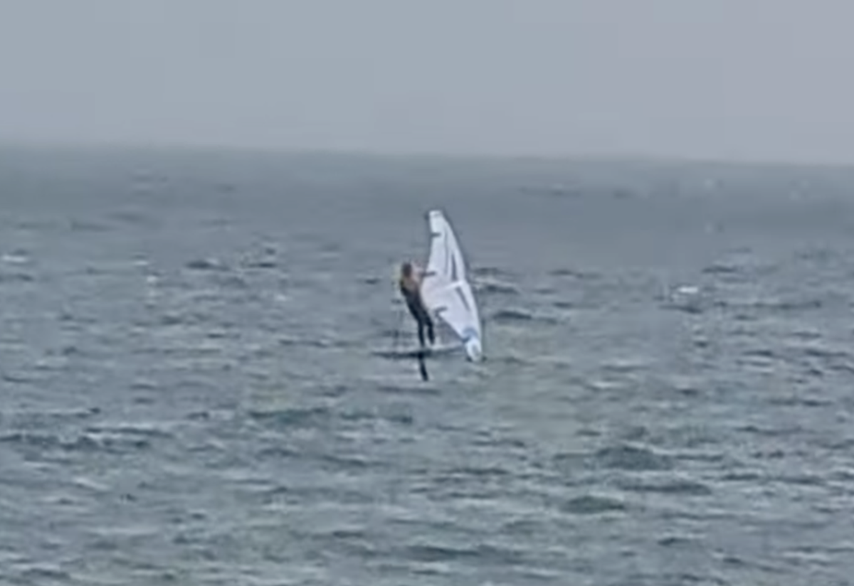 沖縄海中道路キャンピングカー生活＆ウイングフォイル強化＆スクール240日目 FIREFLY PRO 3.0 1日使ってみて カブリナ最新コード78L 梅雨明けだ - ウインドバカの風と波遊びブログ