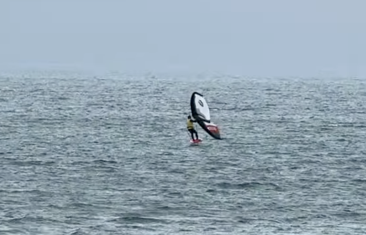 沖縄海中道路キャンピングカー生活＆ウイングフォイル強化＆スクール240日目 FIREFLY PRO 3.0 1日使ってみて カブリナ最新コード78L 梅雨明けだ - ウインドバカの風と波遊びブログ