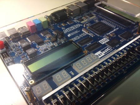 FPGA(DE2)でHello World - xiangze's sparse blog