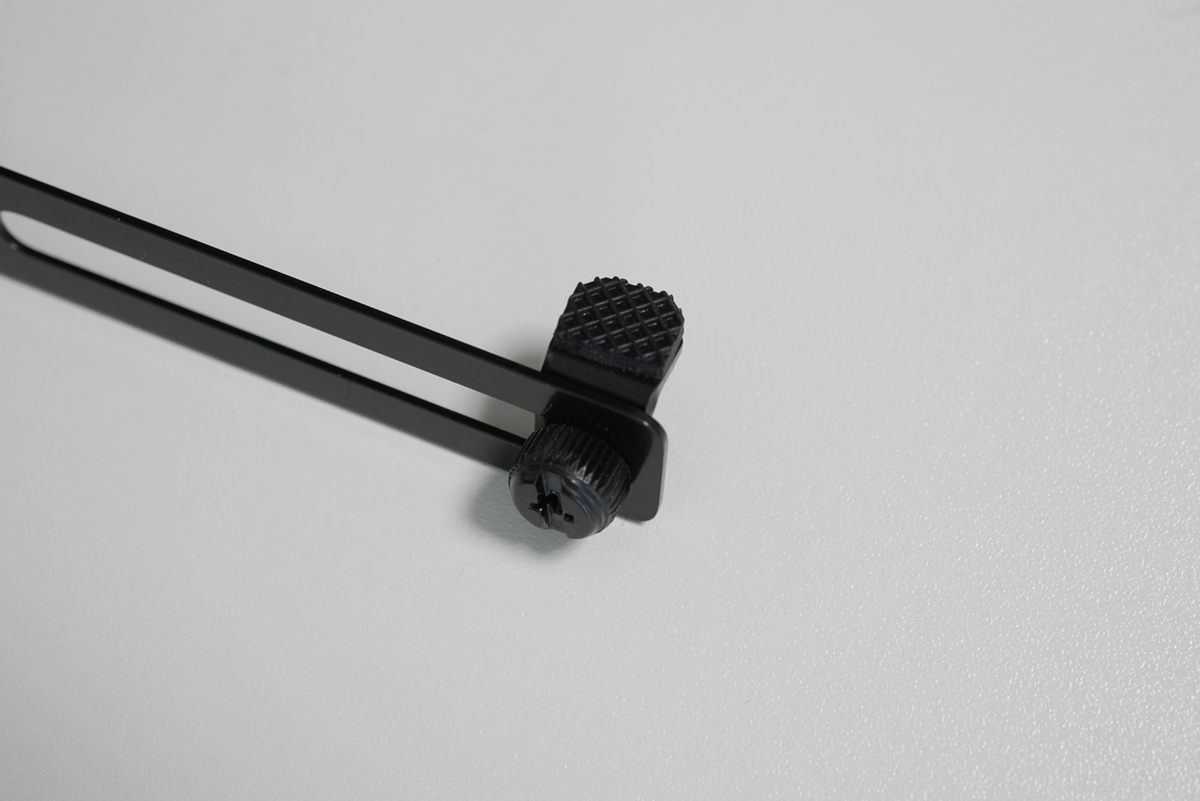 アイネックス ビデオカードホルダー VHD-01 レビュー - 買ってから考える