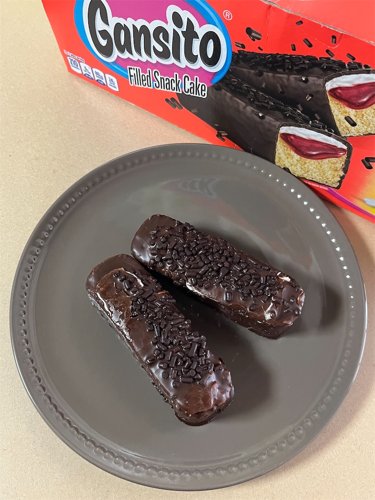 Filled Snack Cake - 田舎の小さな暮らしと世界のお菓子