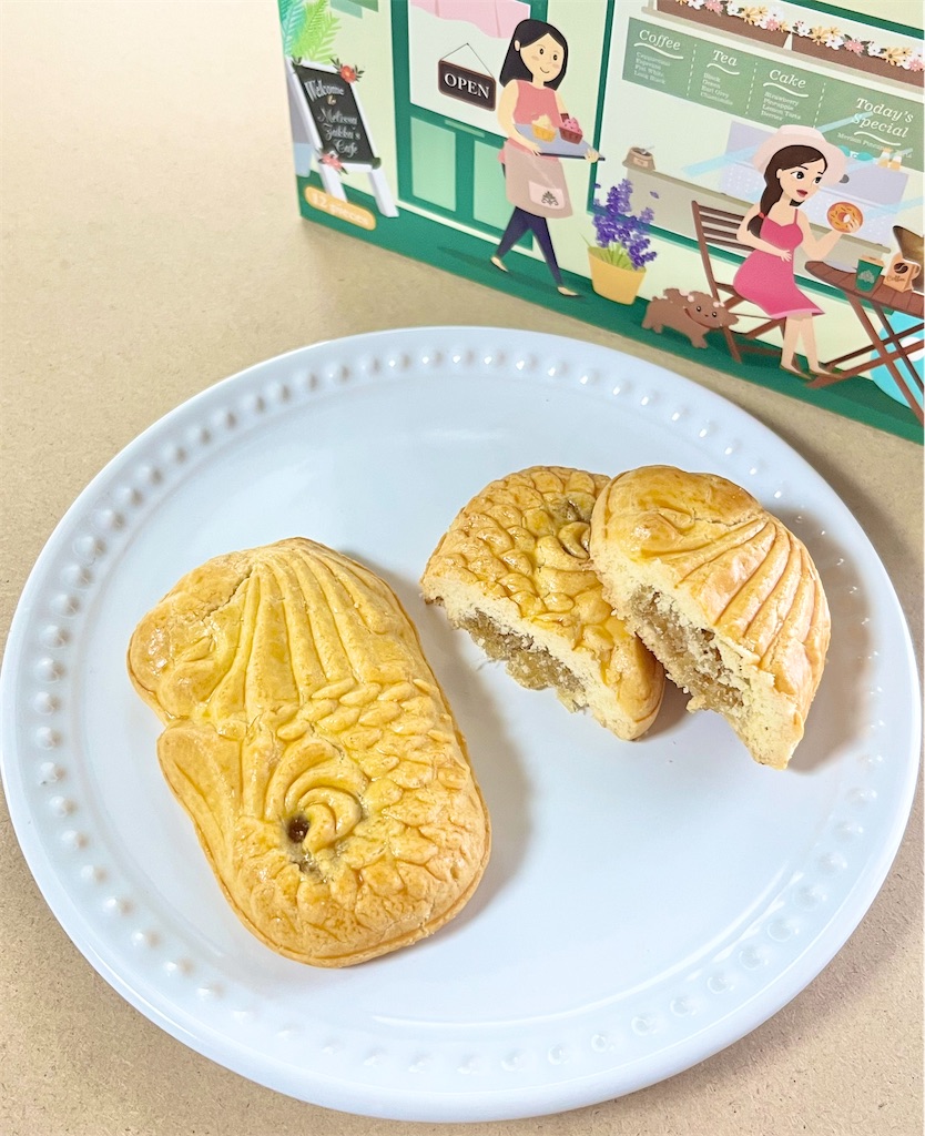Merlion Pineapple Cookies - 田舎の小さな暮らしと世界のお菓子