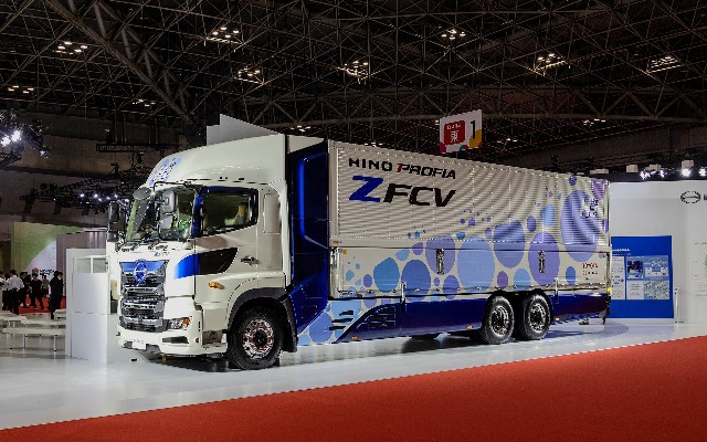 Hino Profia-Z FCV - yamamoto246’s blog