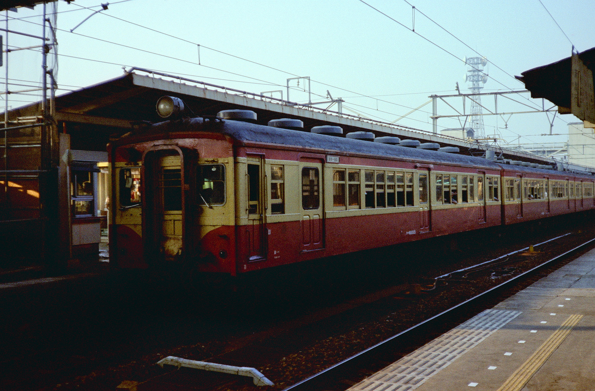 運転台が全室に改造されていた元クロハ59 長岡運転所の クハ68005 (蔵出し画像) - 省型旧形国電の残影を求めて