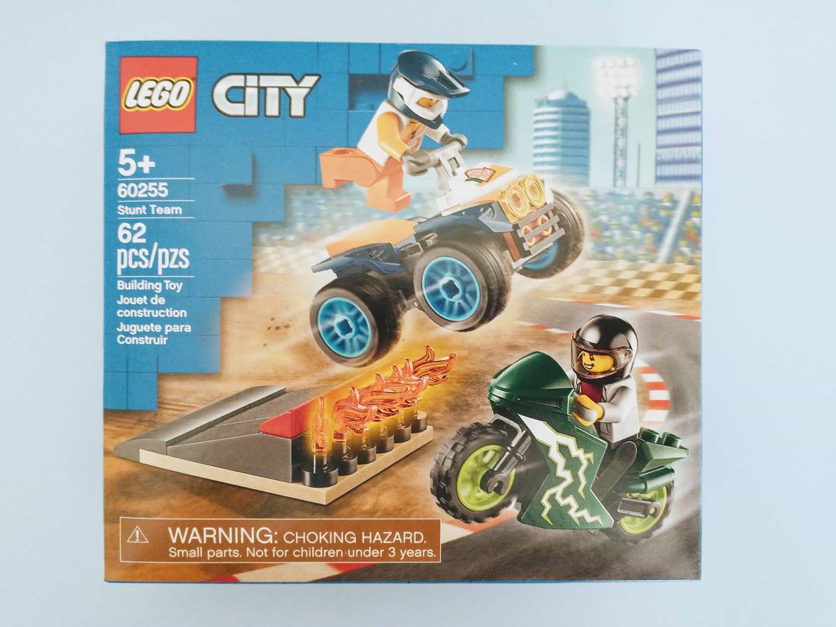 レゴ：LEGO 60255 カラフルなホイールとやんちゃ顔のミニフィグがお気に入り。 - よう先生の日々