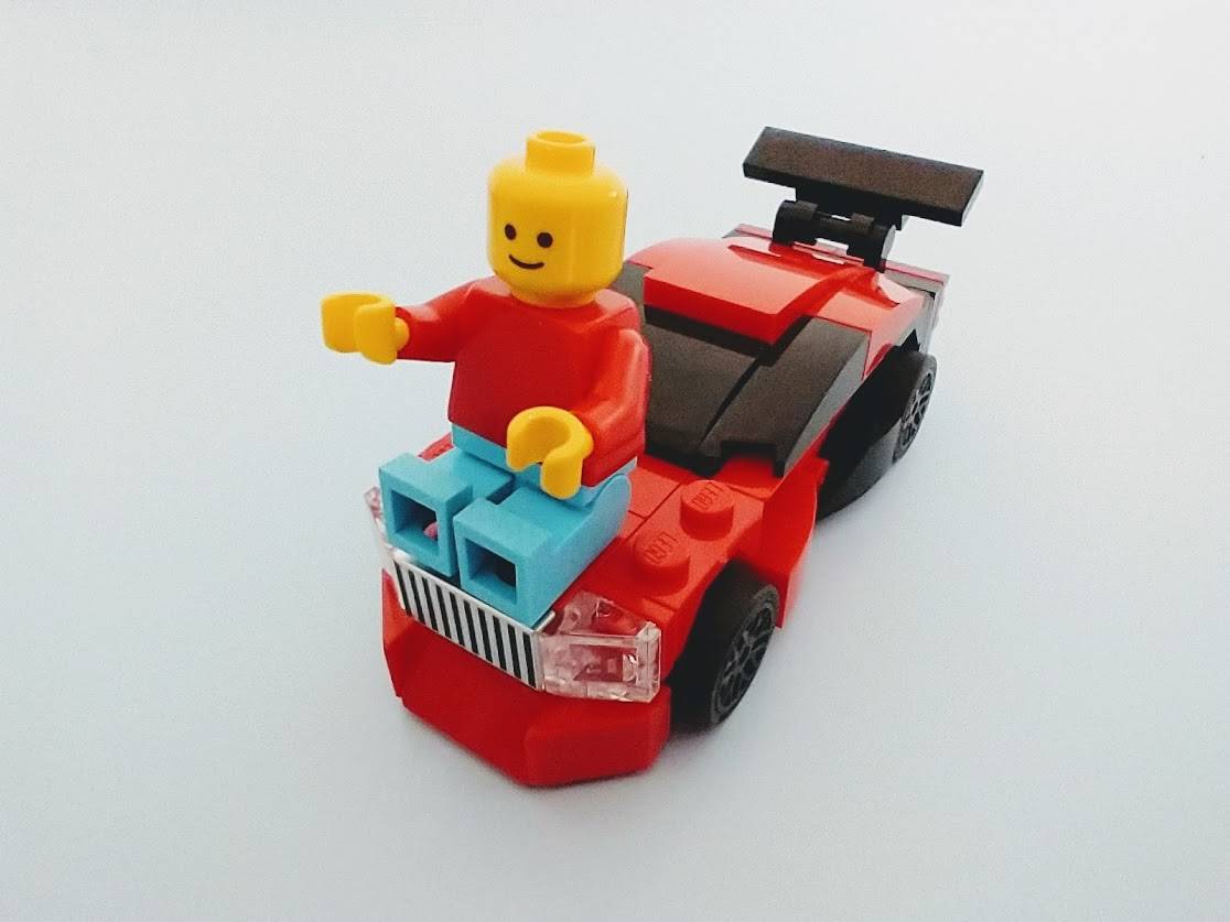 レゴ®クリエイターの赤い小さな車。LEGO® 30577 レビュー。 - よう先生の日々